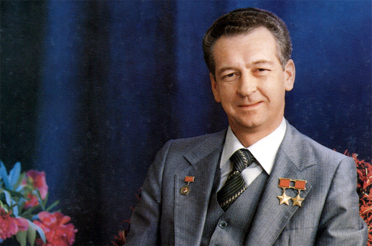 cosmonaut-vitaly-sevastyanov-74-dies-set-two-long-duration-spaceflight-records-collectspace