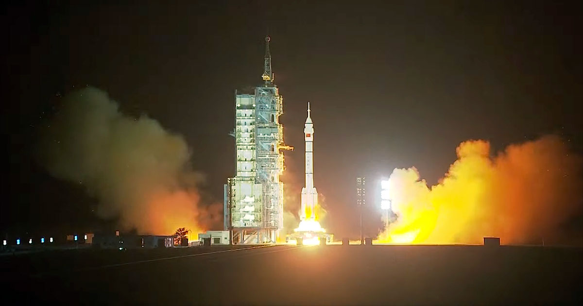 China launches Shenzhou-18 crew for six-month stay on Tiangong space station | collectSPACE