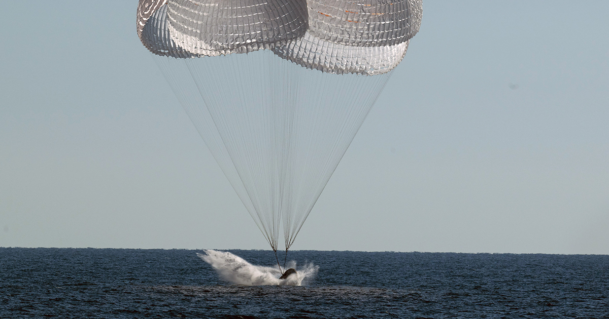 Spacex Dragon Freedom Splashes Down With Crew 4 Astronauts From Space