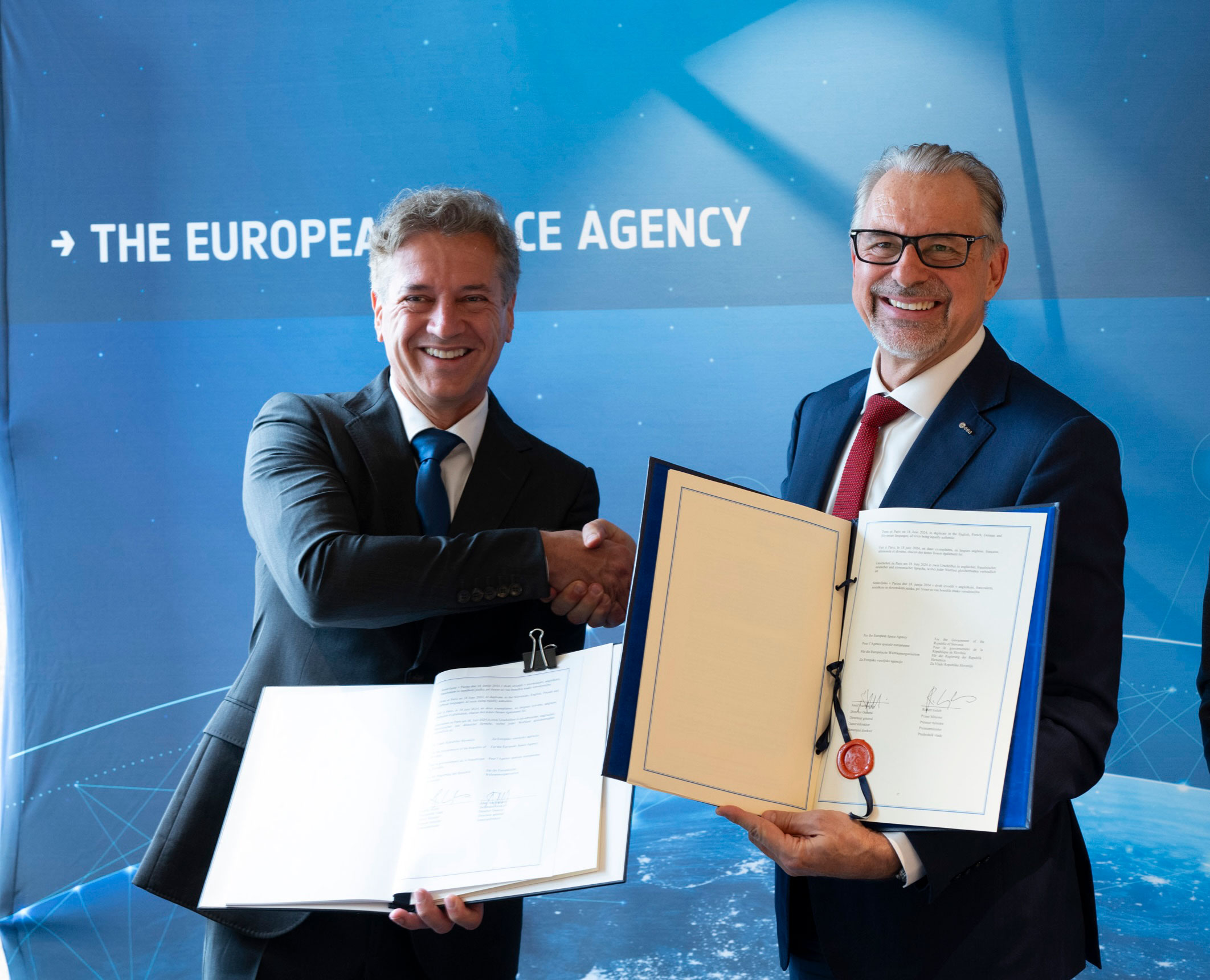 Slovenia joins European Space Agency (ESA) - collectSPACE: Messages