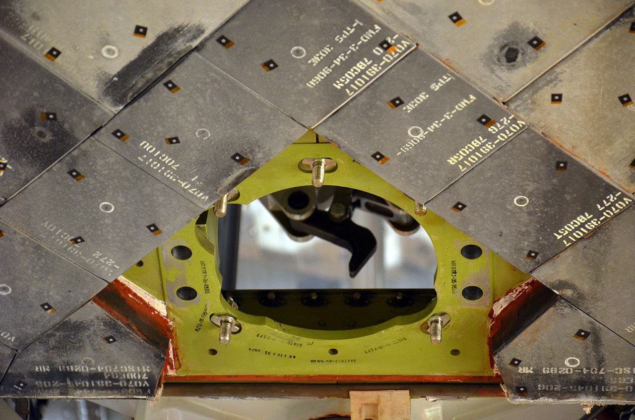Retroreflector Array On Endeavour Underside Collectspace Messages