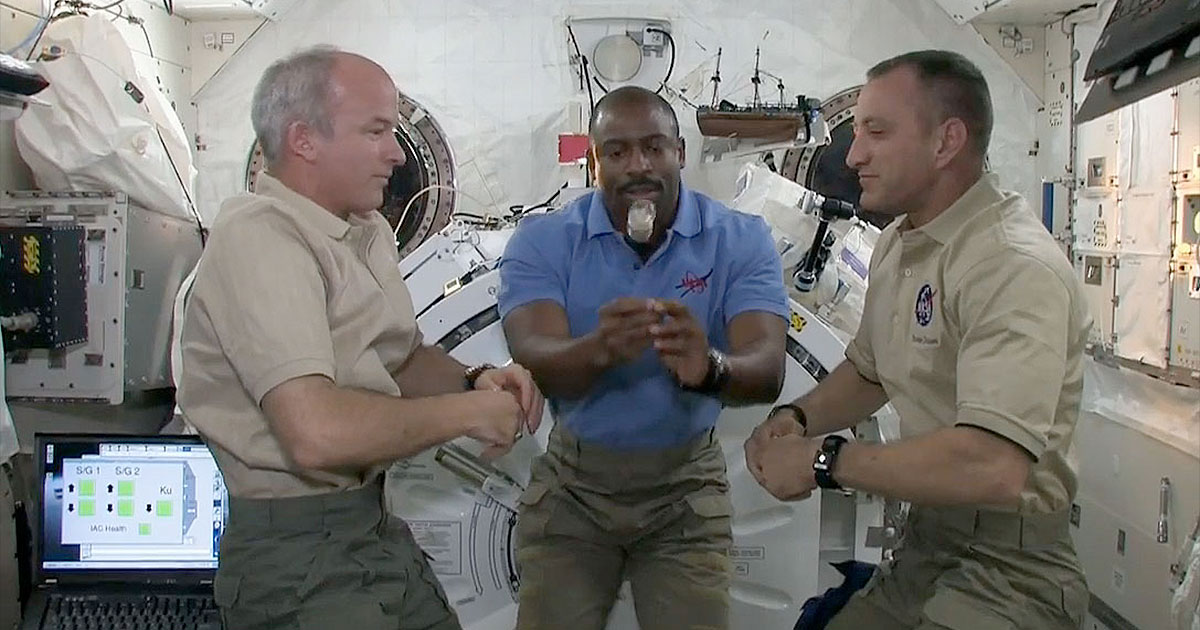 Super Bowl's start hinges on astronaut's coin flip on space station ...