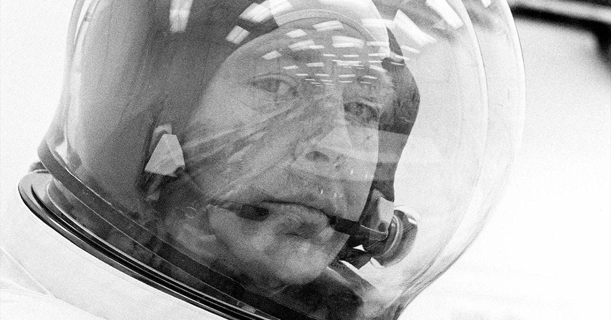 Edgar Mitchell, sixth astronaut to walk on the moon, dies at 85 ...
