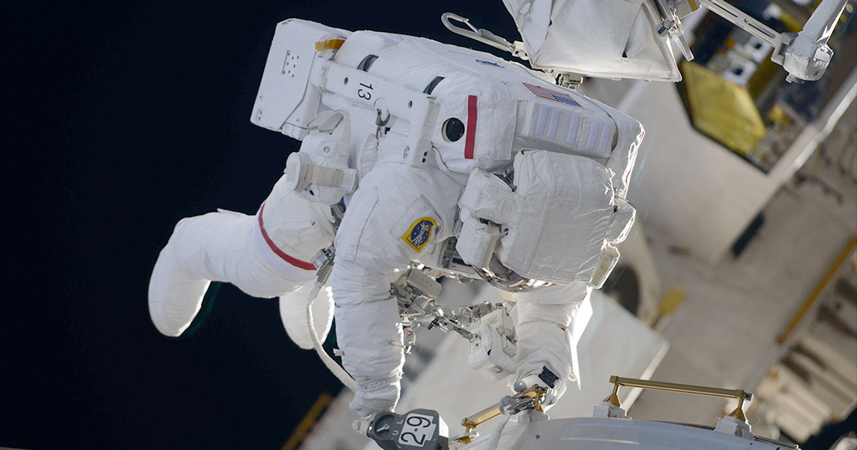 NASA astronauts ace 100th spacewalk by space station expedition crews ...