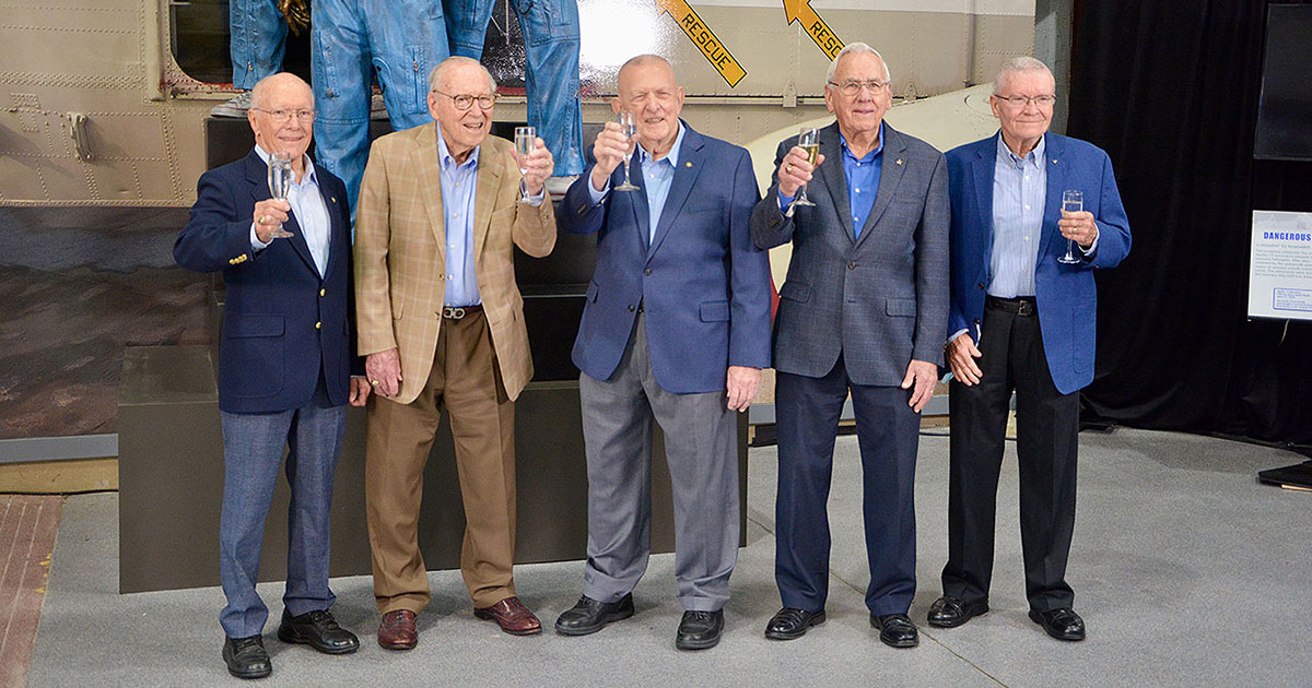 Apollo 13 astronauts raise a toast to their recovery with new statue ...
