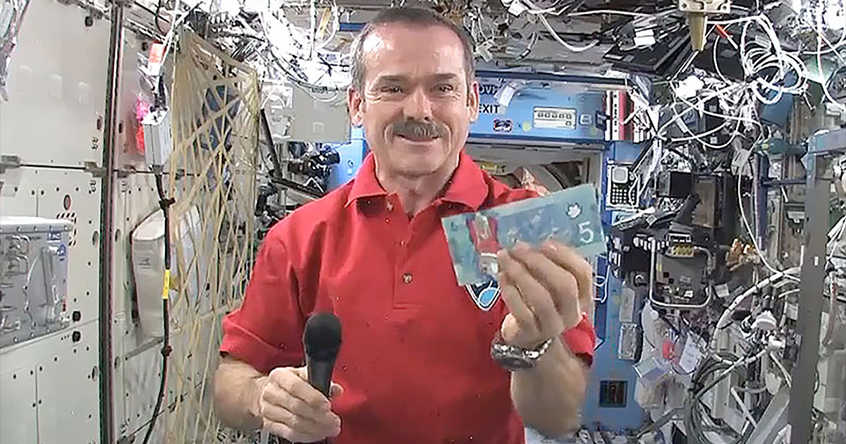 Canada launches new space robot-themed $5 bill with astronaut in orbit ...