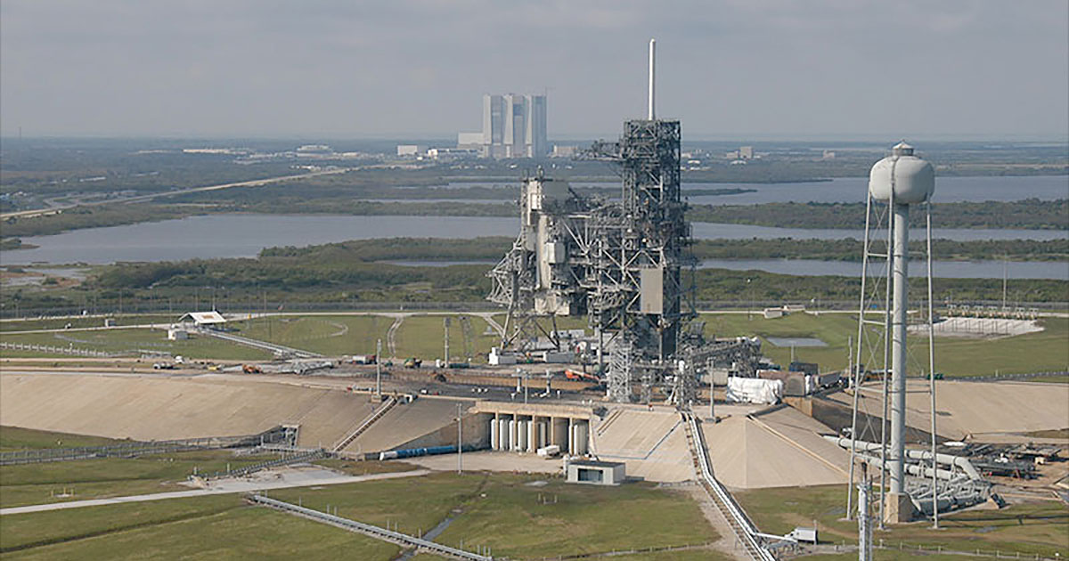 SpaceX to lease historic NASA launch pad for commercial missions ...