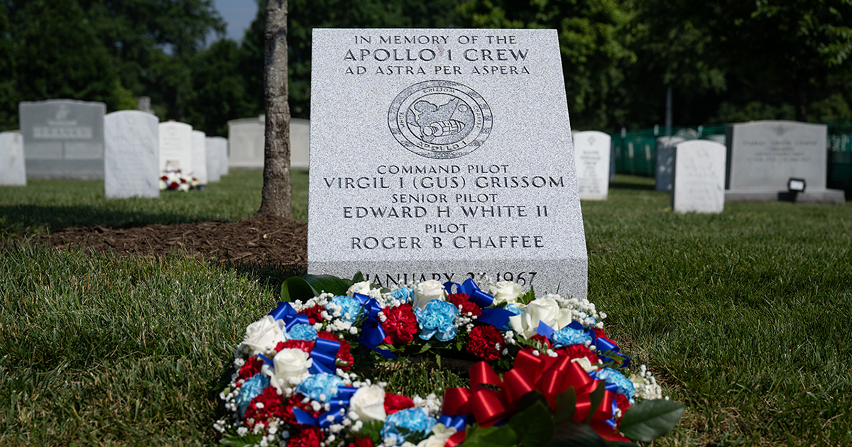Monument to NASA's fallen Apollo 1 crew dedicated at national cemetery ...