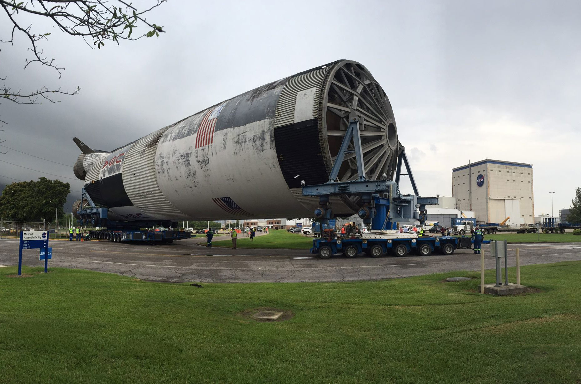 Mission S-IC: NASA Saturn V moon rocket stage moving to Mississippi ...