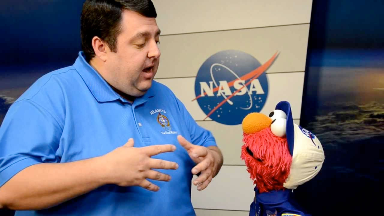 Sesame Street's Elmo tours NASA, sees the final space shuttle launch ...