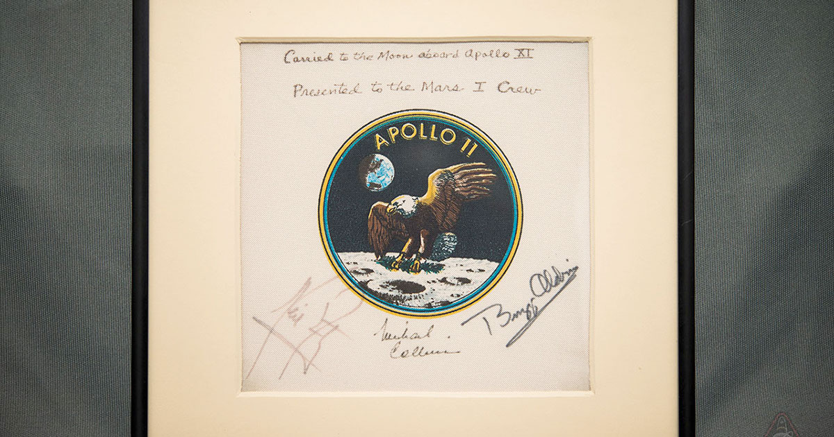 Apollo 11 patch flown on 1st moon landing to launch with astronauts to ...