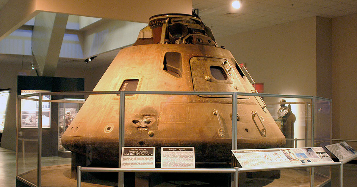 The case of the missing Apollo 15 command module control panels ...
