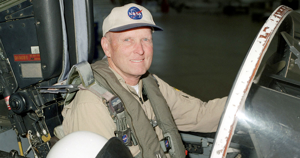 Gordon Fullerton, space shuttle test pilot, dies at 76 | collectSPACE