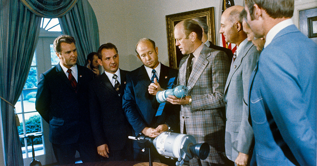 President Gerald Ford dies at 93, leaves behind space legacy | collectSPACE
