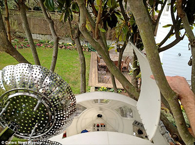 Apollo command/service module-themed treehouse - collectSPACE: Messages