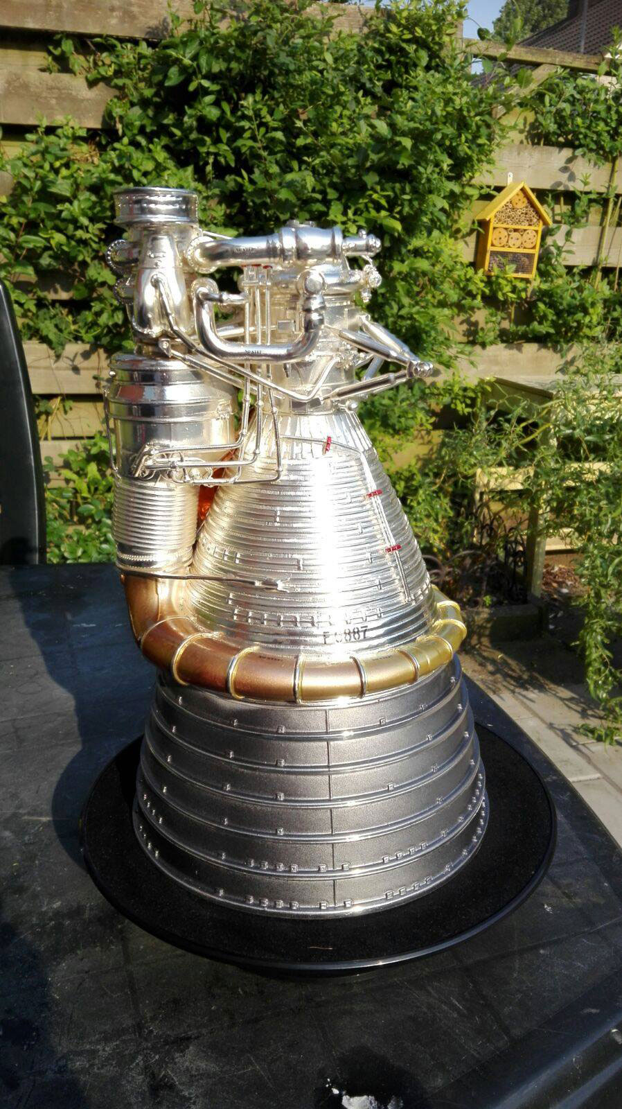 EB: 1:20 Saturn V F-1 rocket engine model - collectSPACE: Messages