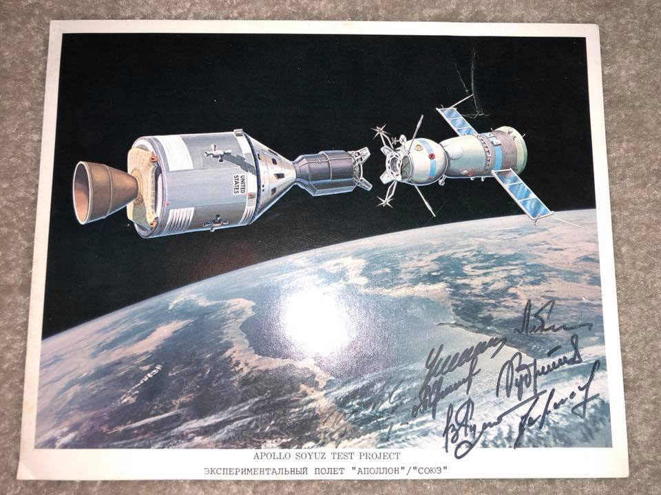 Help with ASTP autograph identification - collectSPACE: Messages