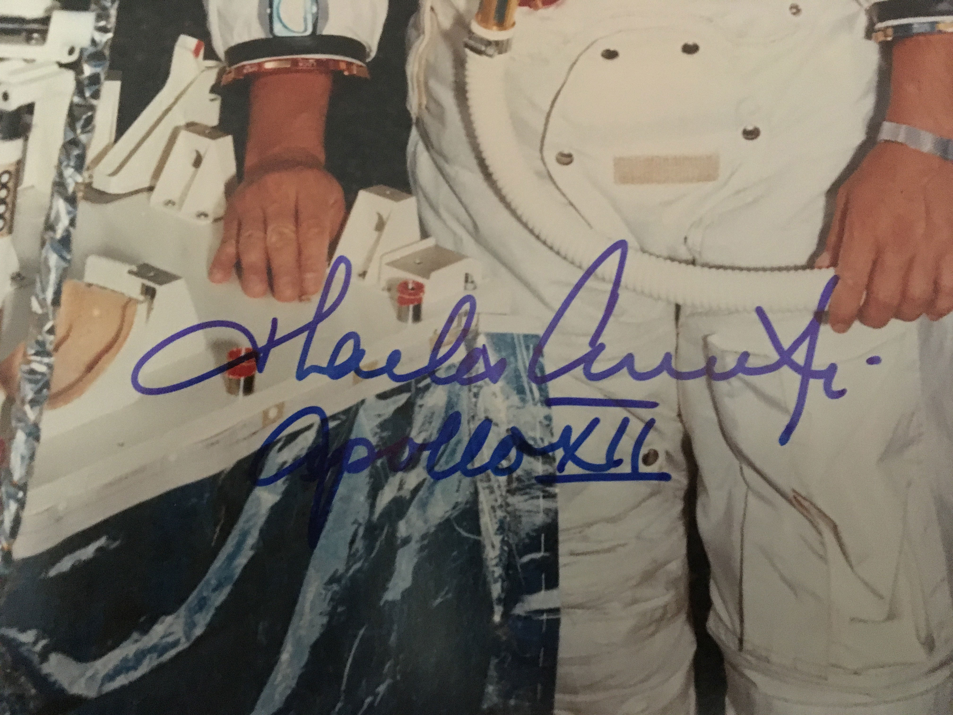 Carpenter and Apollo autographs: authentic? - collectSPACE: Messages