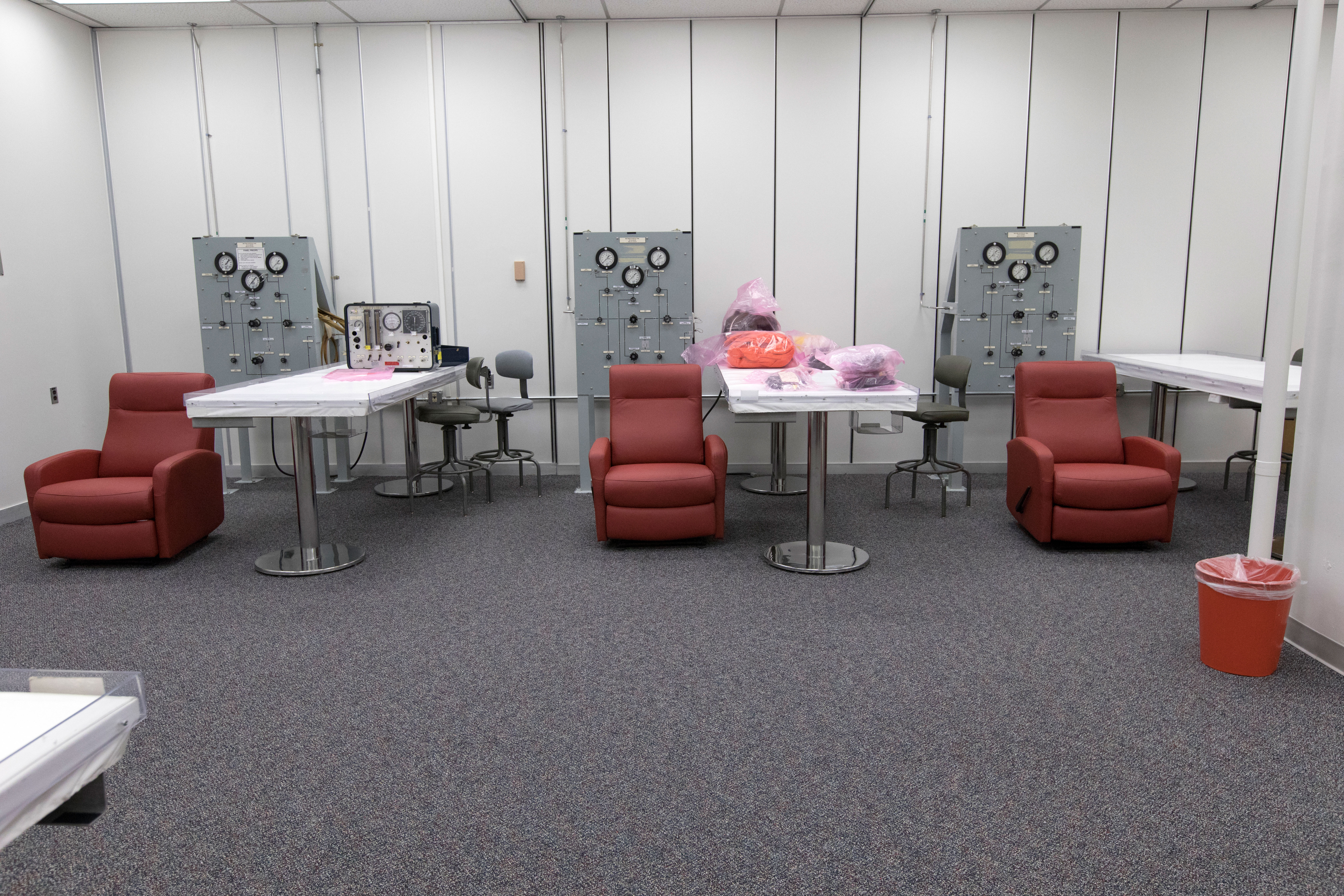 Crew quarters renovated for commercial crew - collectSPACE: Messages