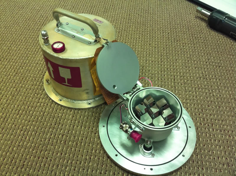 250810857448: NASA shipping container - collectSPACE: Messages