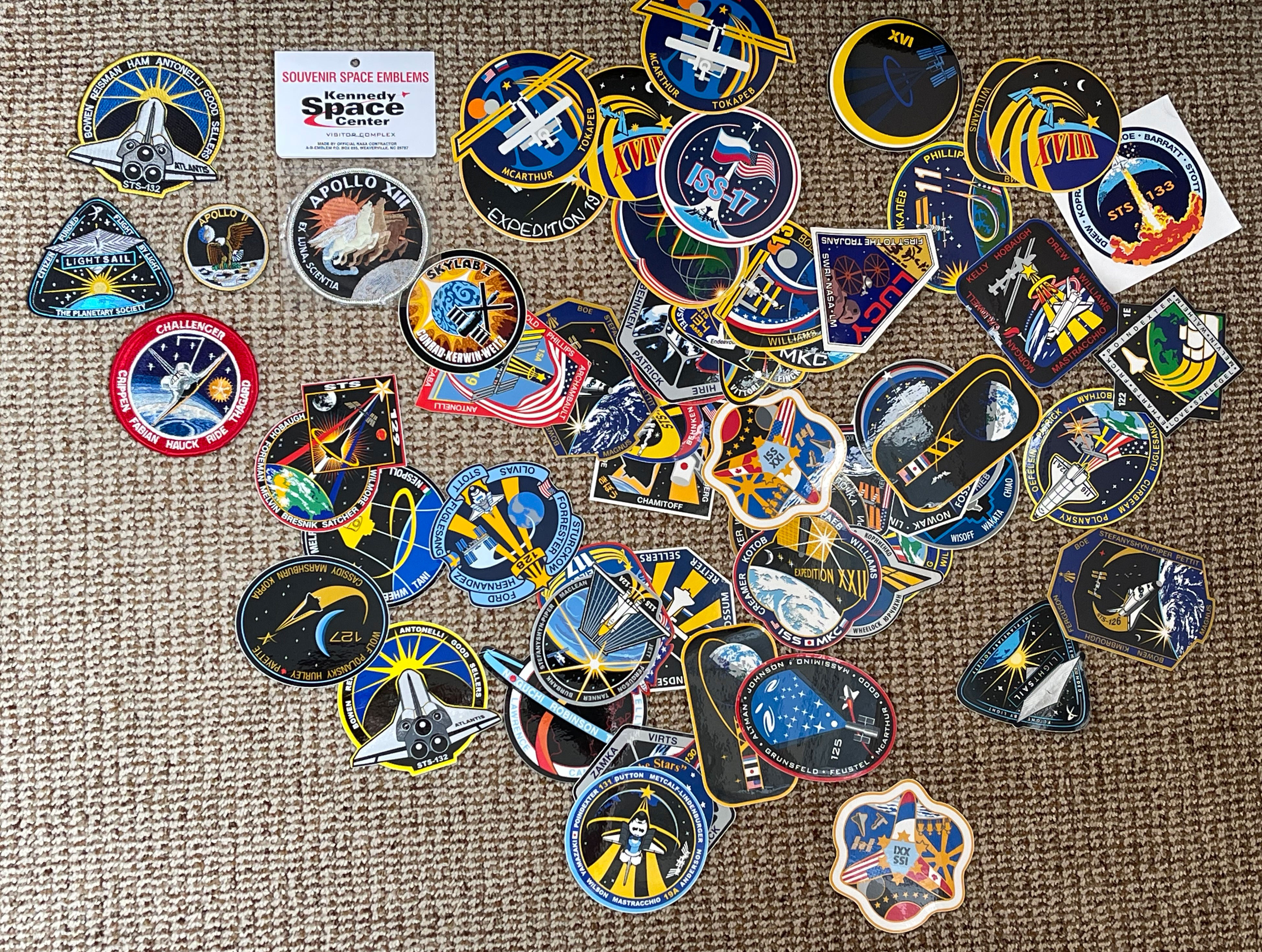 Free for teachers: Space decals and patches - collectSPACE: Messages