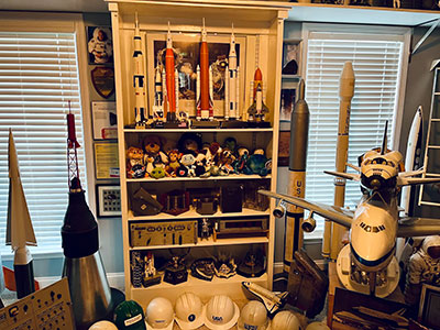 SpaceX Crew-8 zero-g indicator: Family dog - collectSPACE: Messages