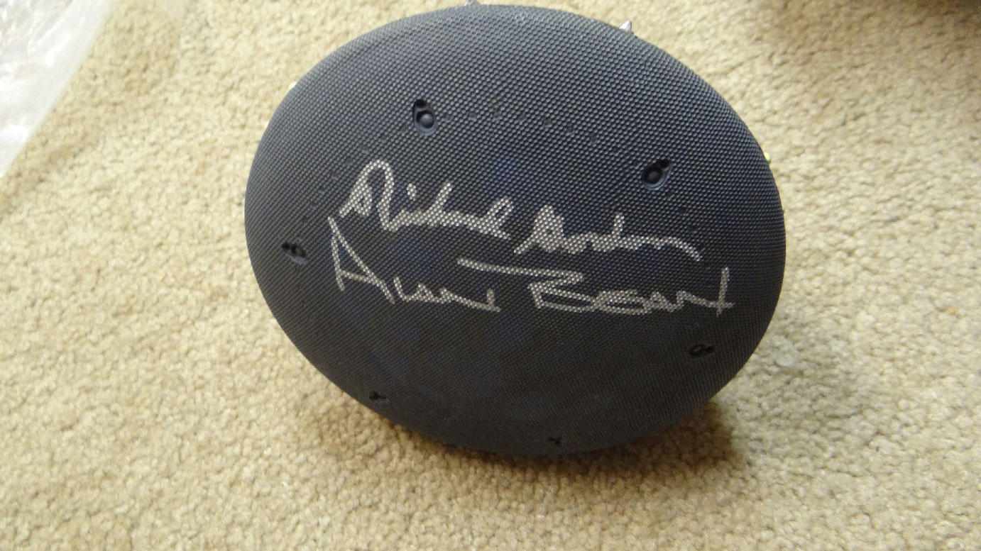 Autographing a command module model? - collectSPACE: Messages