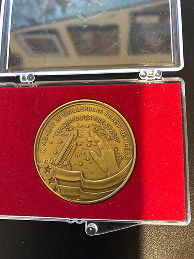 FS: STS-51L tribute medallions - collectSPACE: Messages
