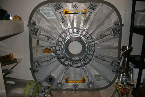 ISS Hatch Assembly (Quest/Destiny/Unity) - collectSPACE: Messages