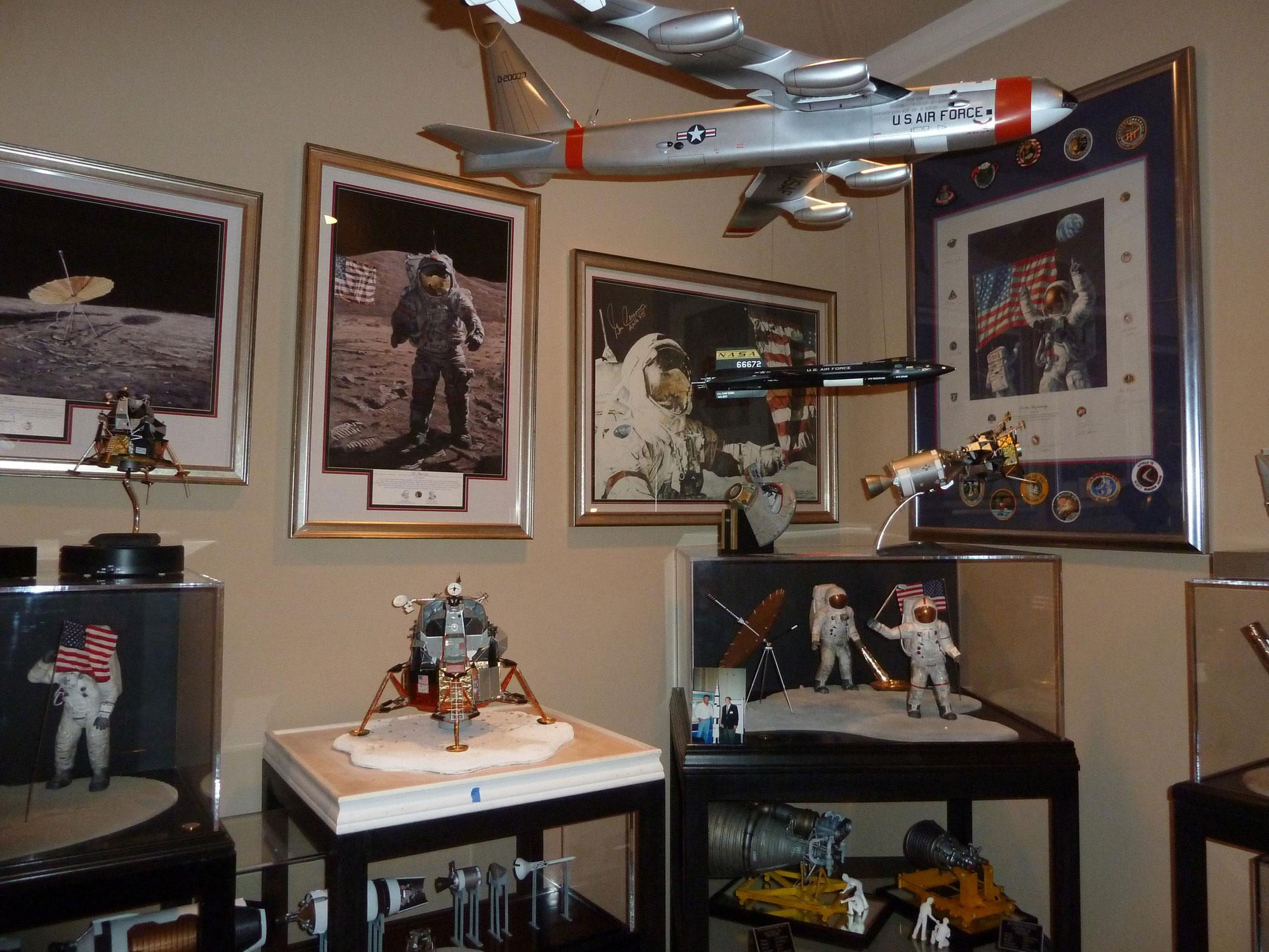 FS: Space collection (models, books, DVDs) - collectSPACE: Messages