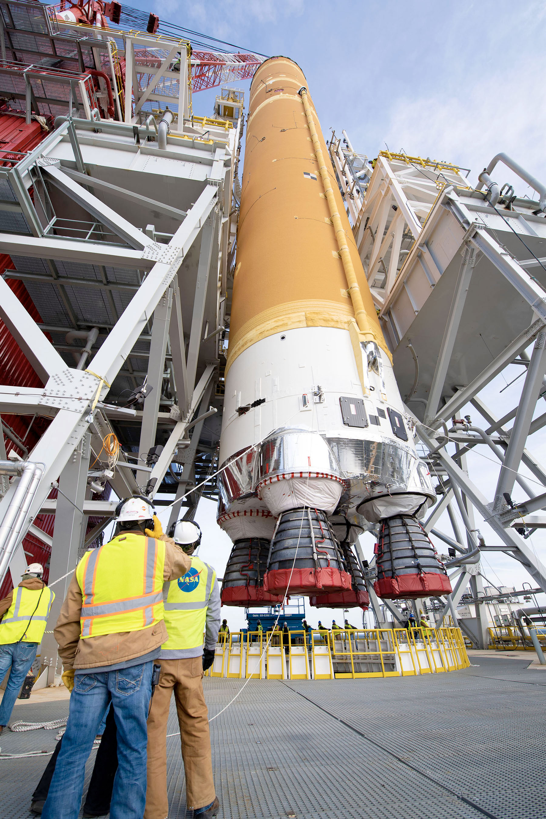 SLS: Core stage 'Green Run' test series - collectSPACE: Messages