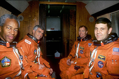 Photo of the week 668 (August 12, 2017) - collectSPACE: Messages