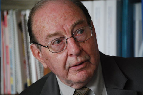 7/1-2: Ken Willoughby presents: Edgar Mitchell - collectSPACE: Messages