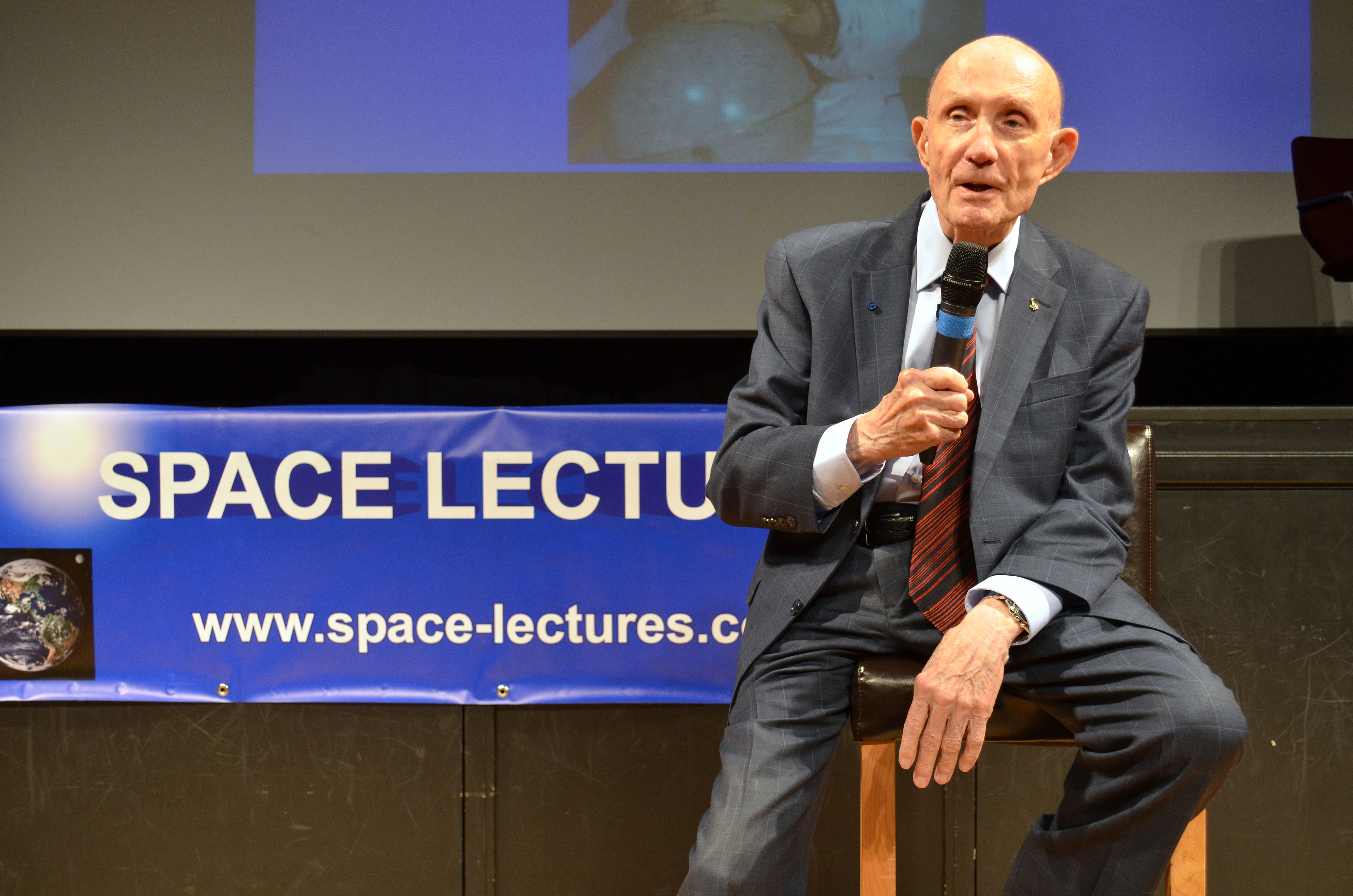 4/8-9: Space Lectures Tom Stafford event (UK) - collectSPACE: Messages