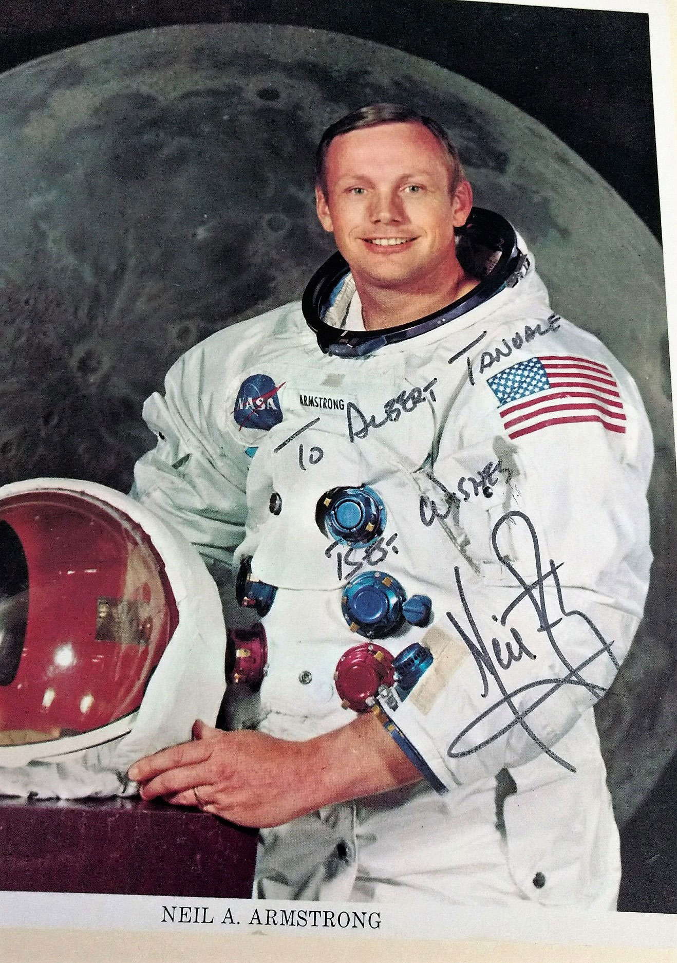 Opinion on Neil Armstrong-inscribed litho - collectSPACE: Messages
