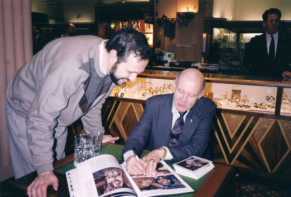 Signing history, experience: Thomas Stafford - collectSPACE: Messages