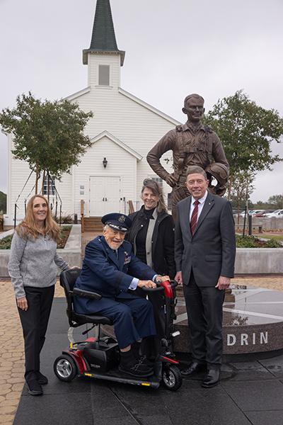 2nd Lt Edwin Aldrin statue at Texas A&M-RELLIS - collectSPACE: Messages