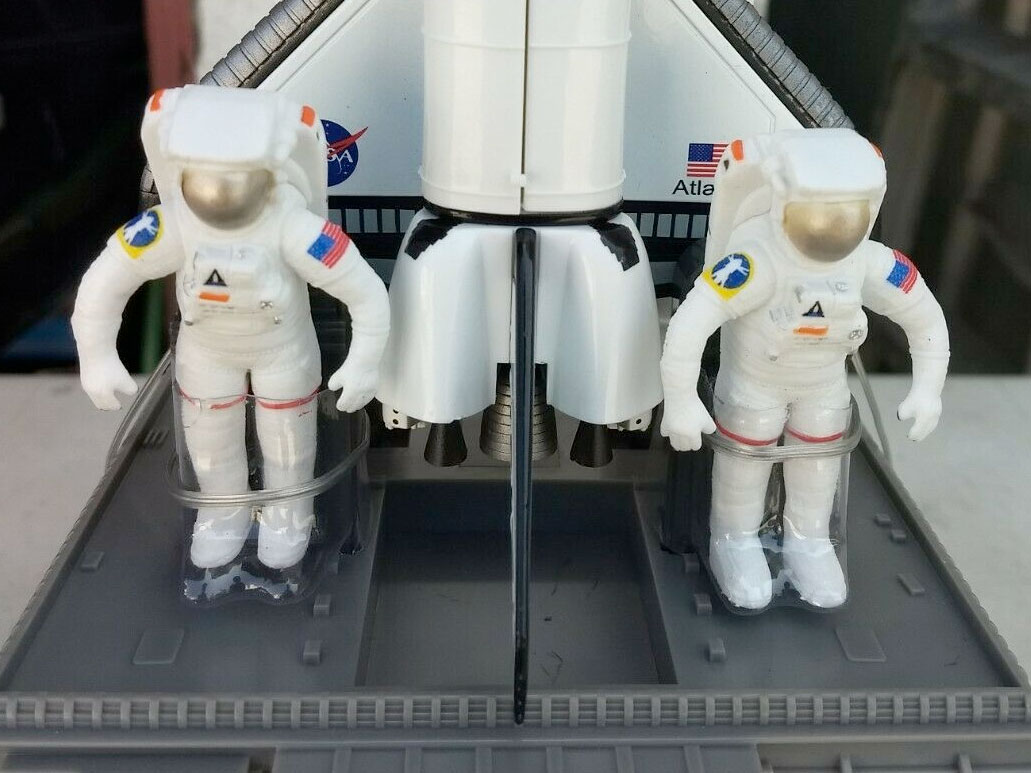 Chris Cassidy's 'tiny spaceman' lucky charm - collectSPACE: Messages