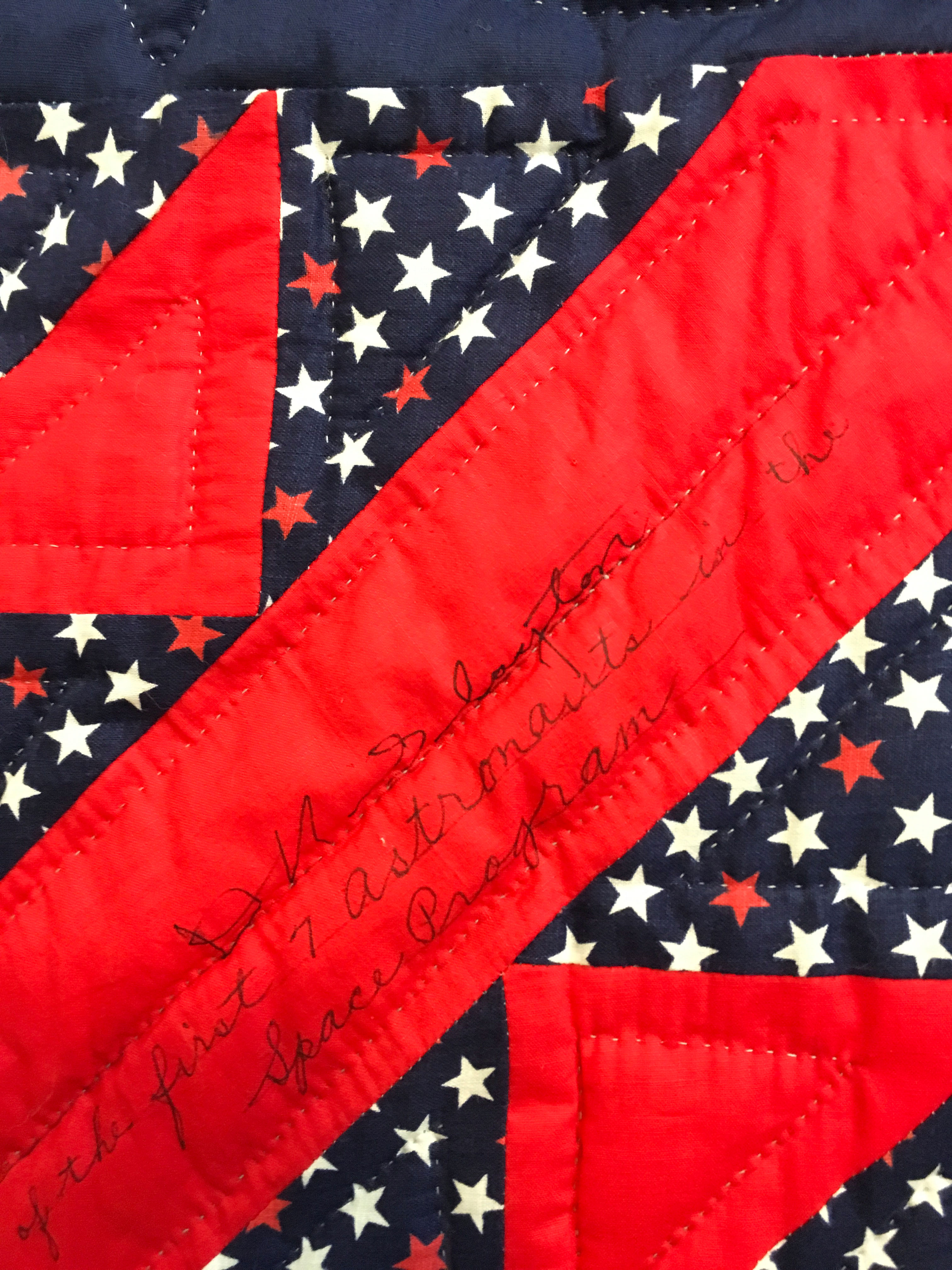 Apollo-era astronaut 'signed' fabric quilt - collectSPACE: Messages