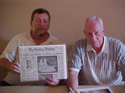 Worden Signing Finished - collectSPACE: Messages